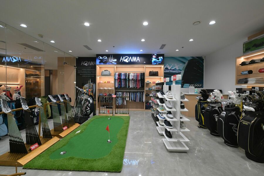 Elevating the Golfing Experience: VIP Golf’s Grand Opening at MET Live ...