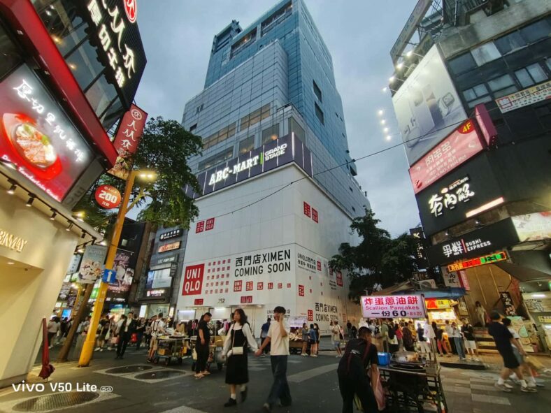 vivo V50 Lite 5G Full Review: The Perfect Mid-Range Blend of Style ...